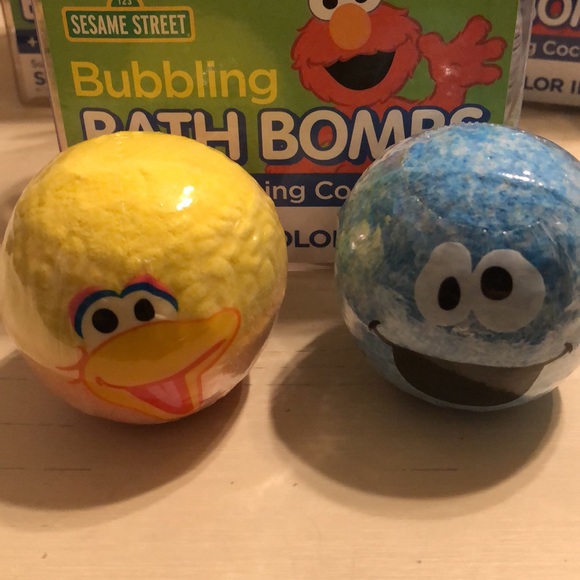 Sesame Street | Bath, Skin & Hair | Sesame Street Bubbling Bath Bombs 8 ...